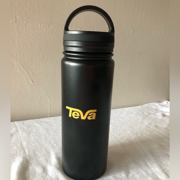 Teva | Accessories | Teva Metal Water Bottle New | Poshmark